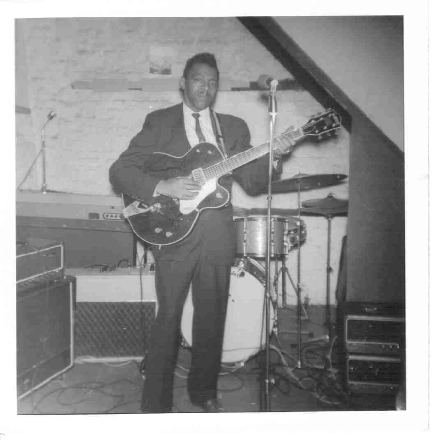 Little Walter at The Alley Club in Cambridge, England – 1964 | Bob ...